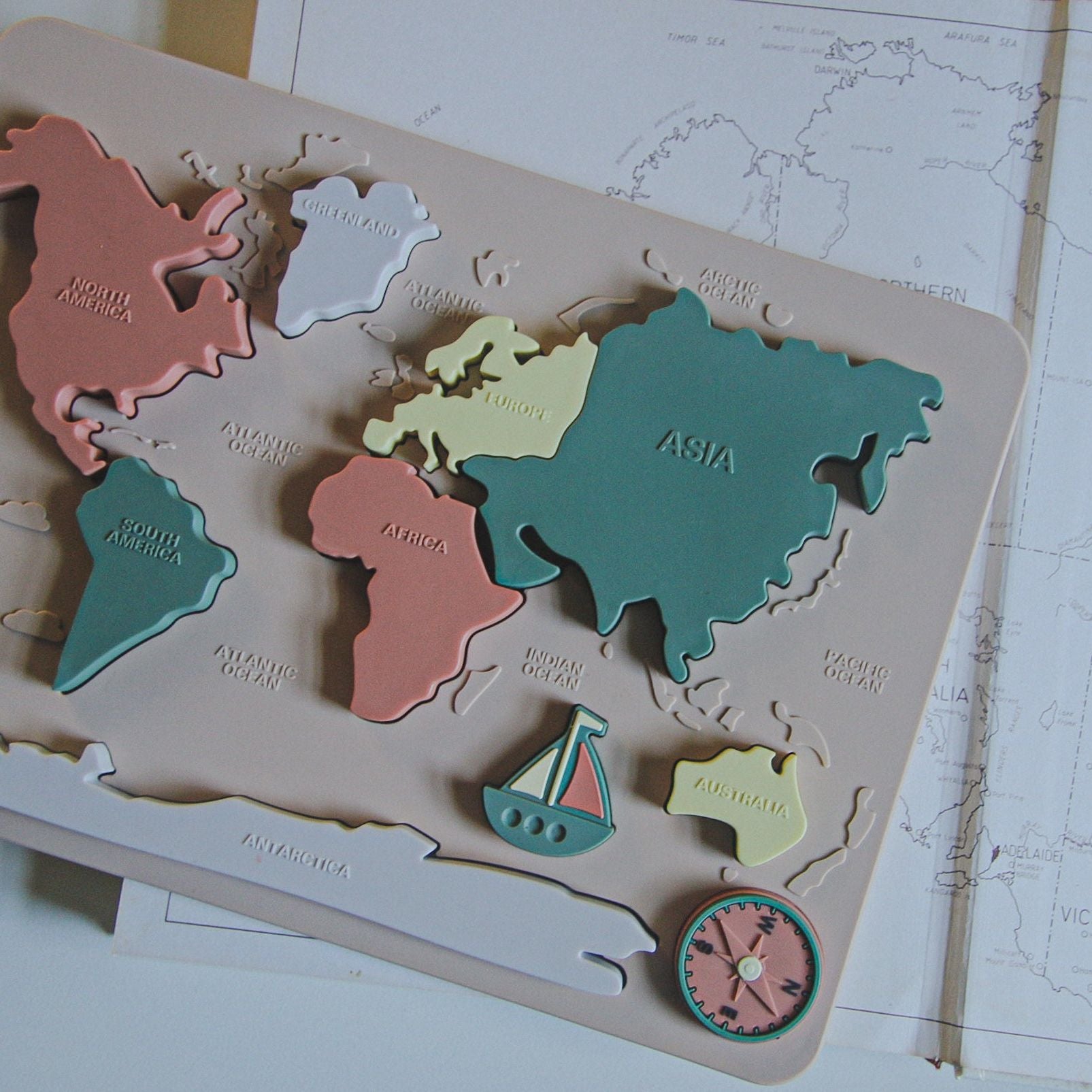 Silicone World Map – Beautiful Mines