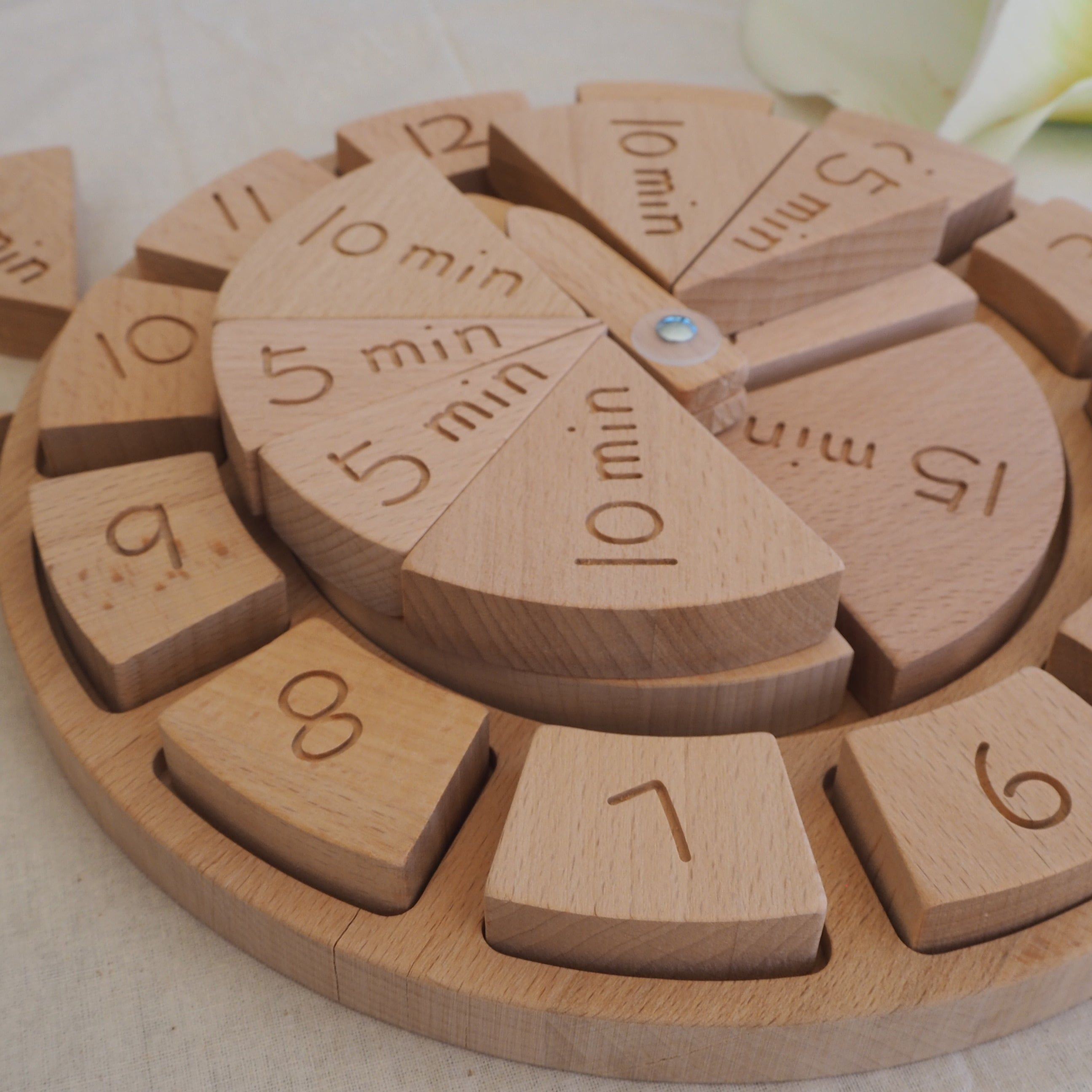 Wooden Learning Clock – Beautiful Mines